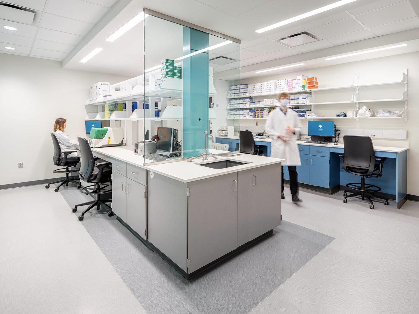 Benefits and Applications of Phenolic Panels in Laboratories